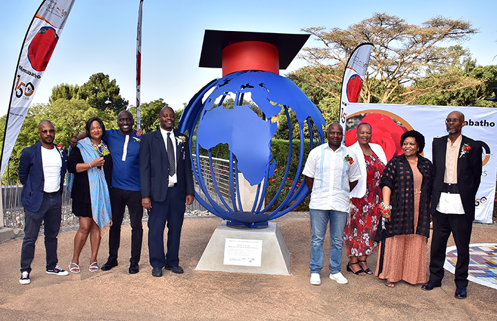 New sculpture celebrates the legacy of Unisa’s awesome alumni