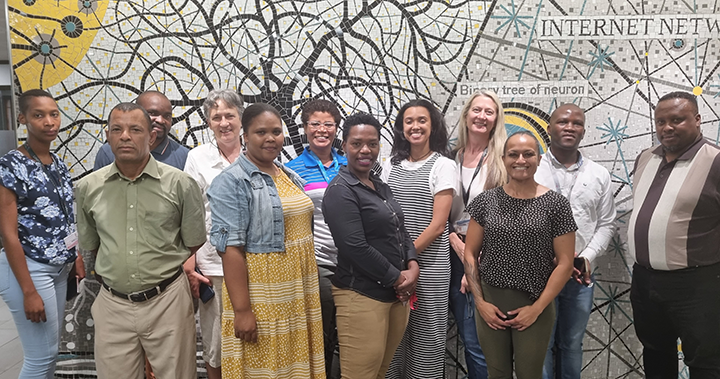 Western Cape staff volunteer to ease students' registration journey
