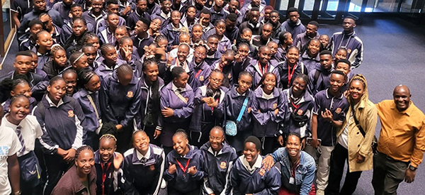 Library tour introduces learners to the wonderful world of Unisa