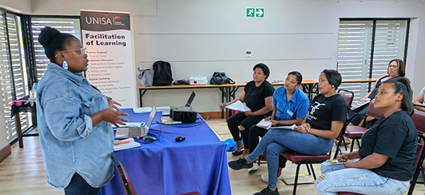 Unisa hosts information session at the Porterville Library