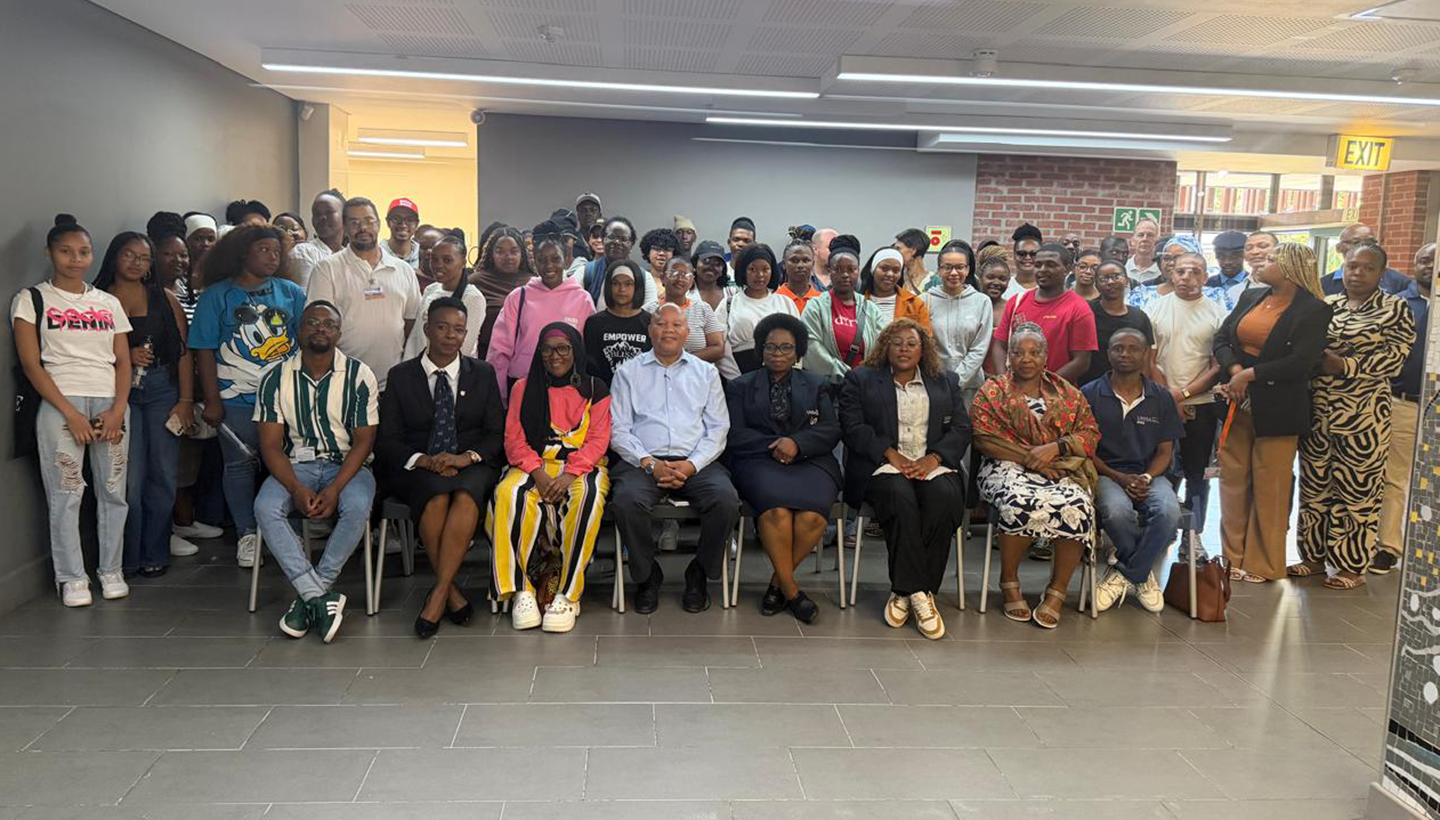 DTSFL staff, Parow Regional staff, and Unisa students